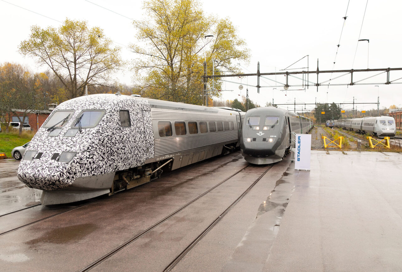 Första ombyggda X2000 till SJ – Järnvägar.nu